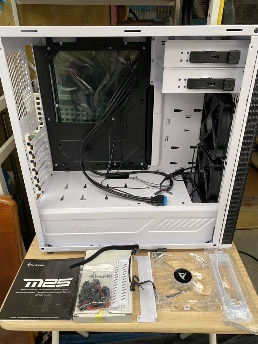 良品 ATXパソコンケース Sharkoon シャークーン SHA-M25W-W 現状品(ATXミドルタワー)｜売買されたオークション情報、yahooの商品情報をアーカイブ公開 ...