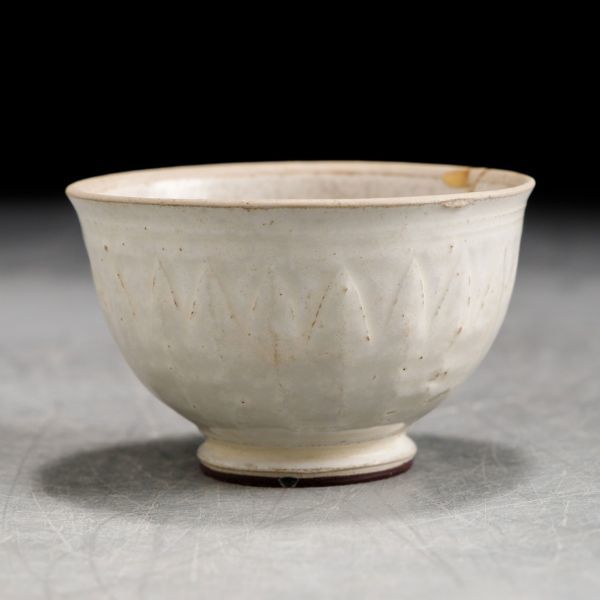 T643 中国古玩 北宋時代 定窯 白磁蓮弁碗 煎茶碗 陶器陶芸古美術時代煎茶器 宋 |売買されたオークション情報、yahooの商品情報