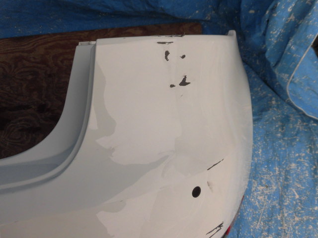 Yahoo!オークション - ポルシェ マカン 95B リアバンパー 白 R832