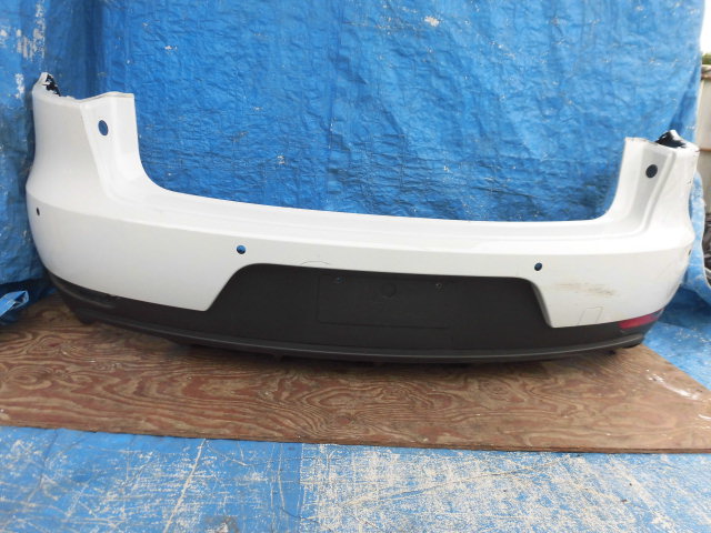 Yahoo!オークション - ポルシェ マカン 95B リアバンパー 白 R832