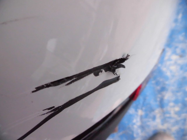 Yahoo!オークション - ポルシェ マカン 95B リアバンパー 白 R832