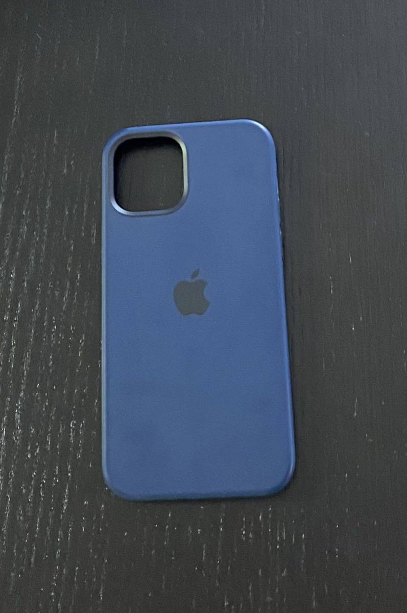 Yahoo オークション 美品 Iphone12 純正シリコンケース ネイビー