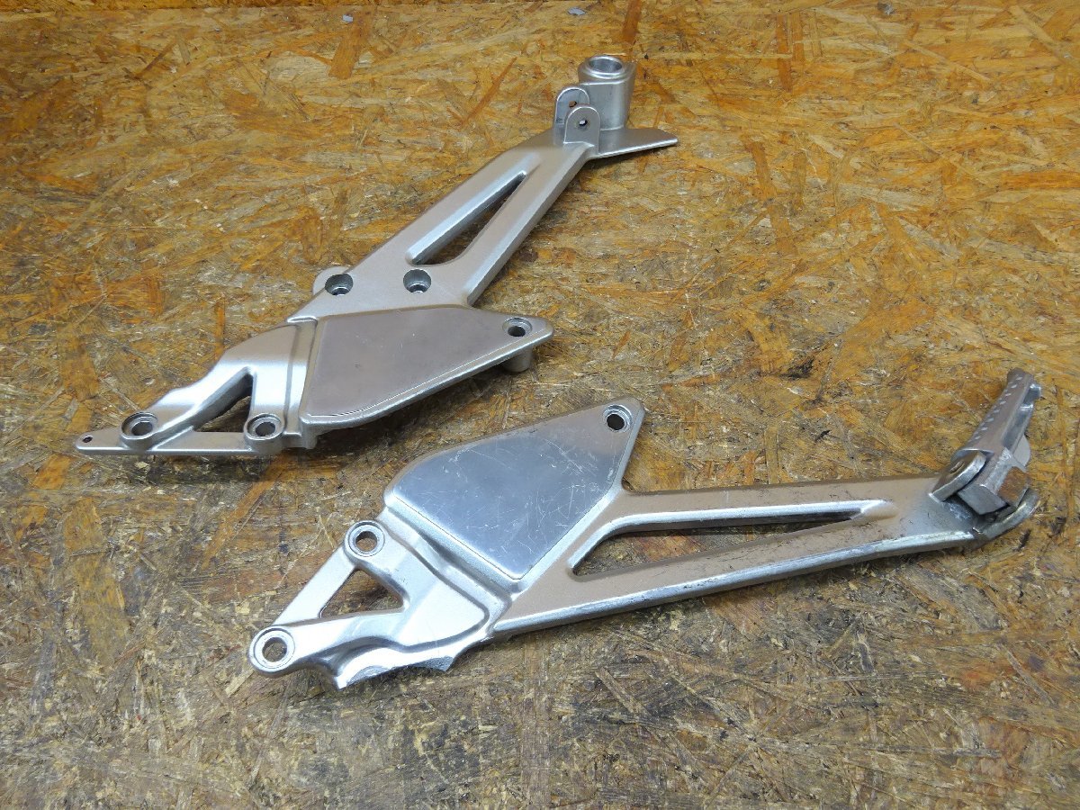 Yahoo!オークション - [K82] バリオス2 ZR250B 純正 メインステップ 左...