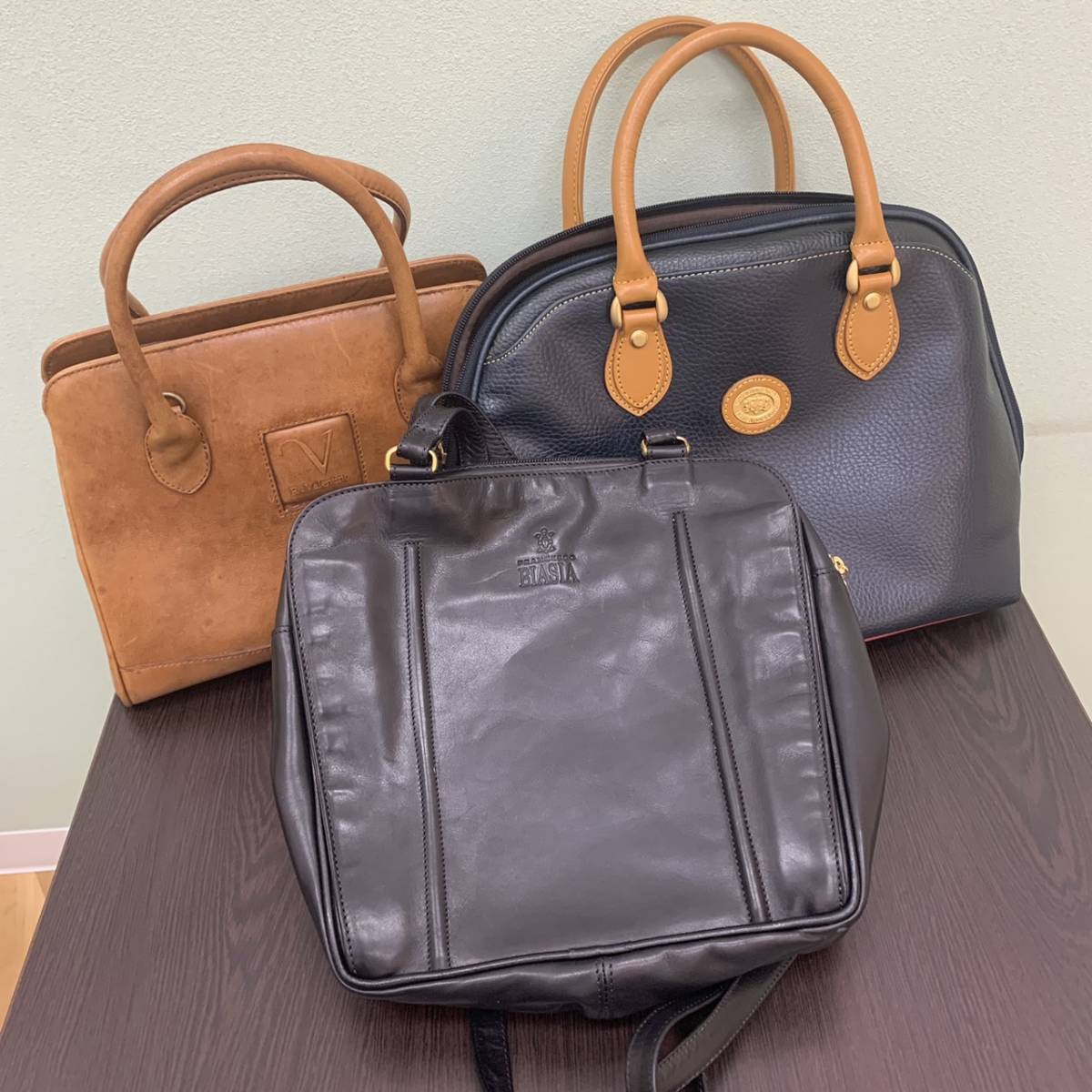 Yahoo!オークション - 3744 ノーブランドバッグ おまとめ レディース ...