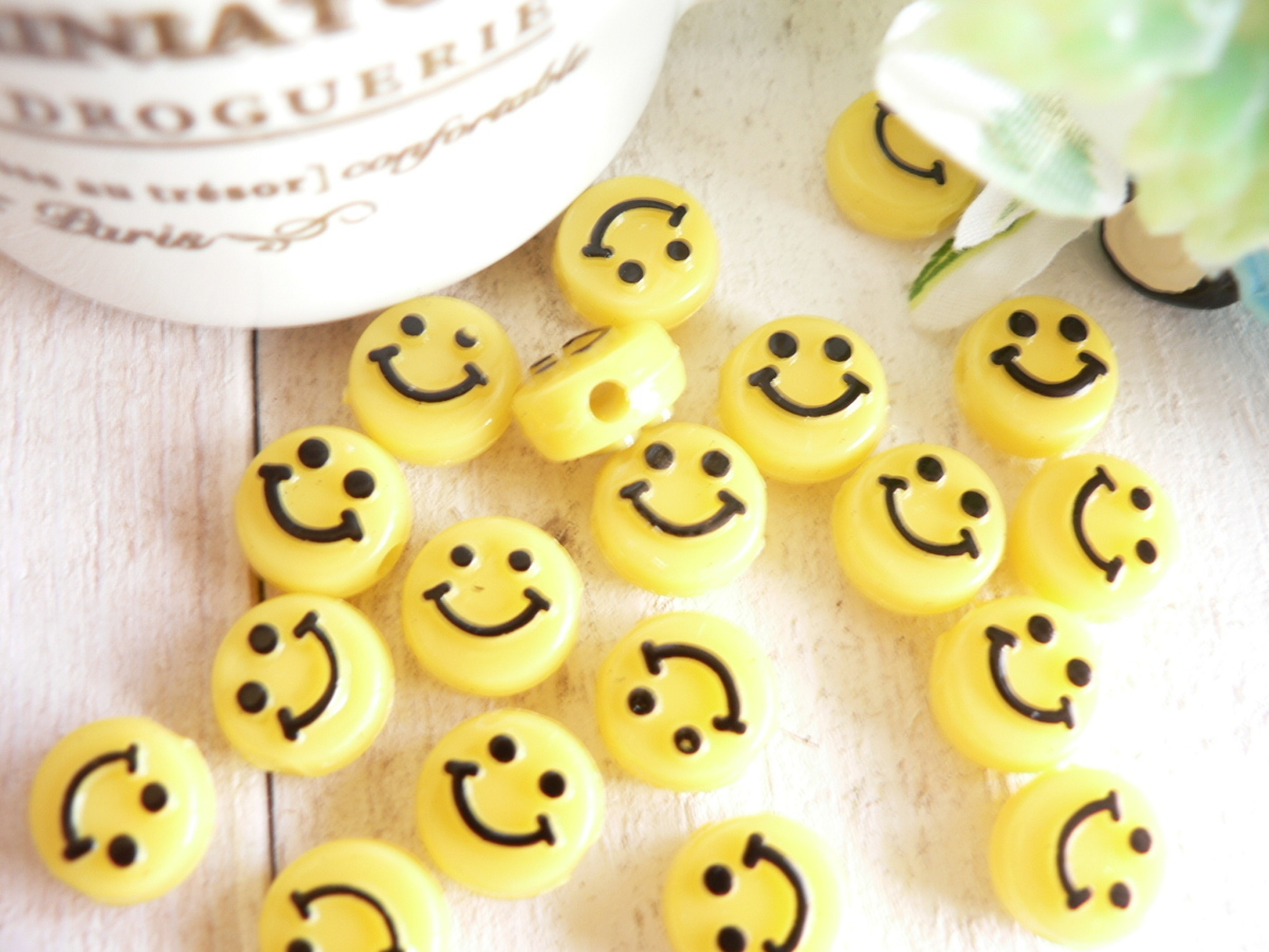 Yahoo!オークション - ビーズ スマイル 黄色 丸タイプ 20個 #1638