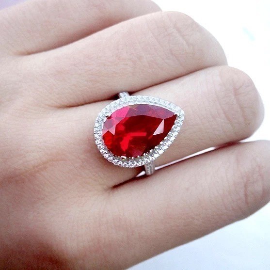 Yahoo!オークション - 1円～【極美】【限定入荷】 4ct 57連 ルビーダイ...