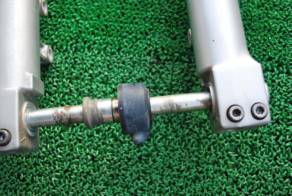 Yahoo!オークション - ZR-7 フロントフォーク ステム R411