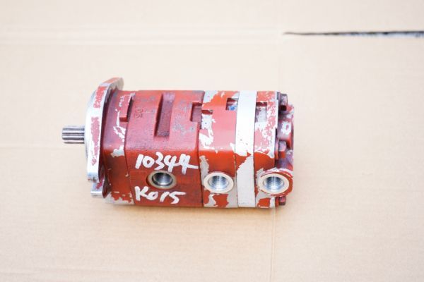 Yahoo!オークション - クボタ K-015 油圧ポンプ K015 油圧ショベル KY...