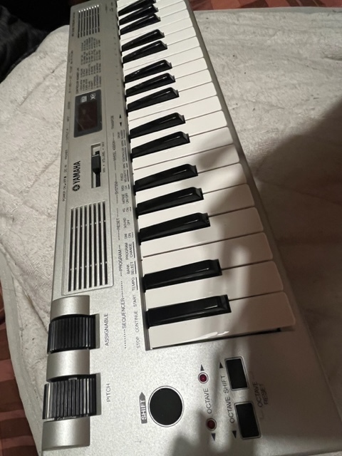 Yahoo オークション Yamaha ミニmidiキーボード Cbx K1xg シルバー