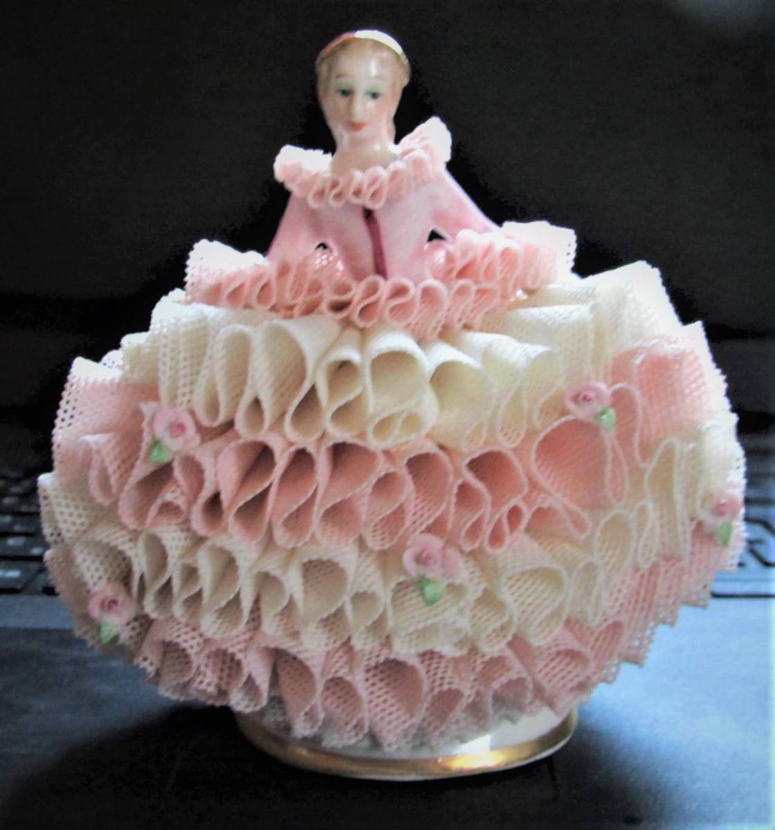 陶器レース人形 アイリッシュドレスデン pamela パメラ 型番 2148 pink(洋風)｜売買されたオークション情報、yahooの商品情報をアーカイブ公開 - オークファン（aucfan ...