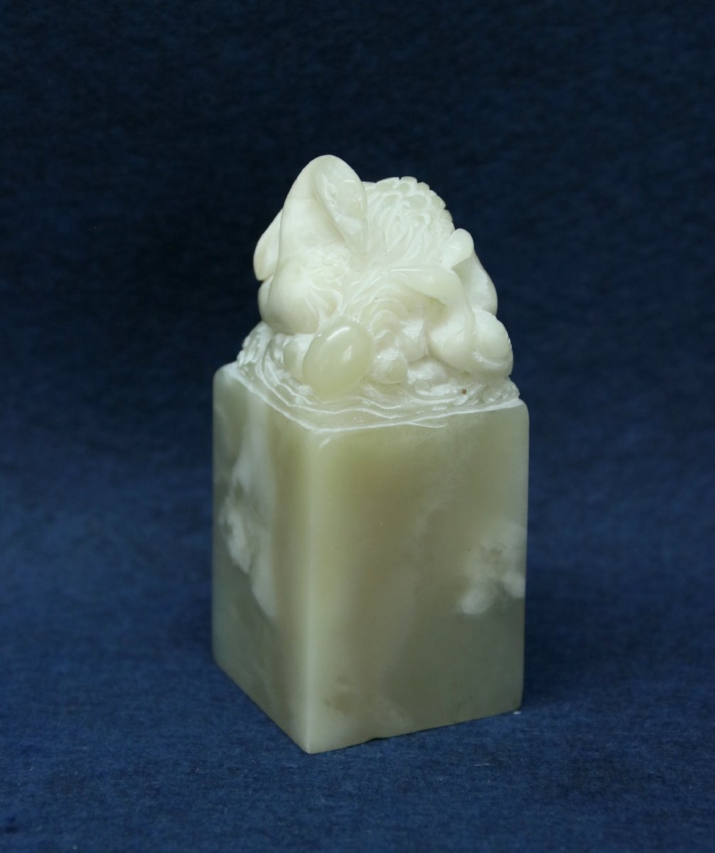 Yahoo!オークション - 中国の印材 牛角凍 巴林石 刻鵞方章 152g 印箱有...