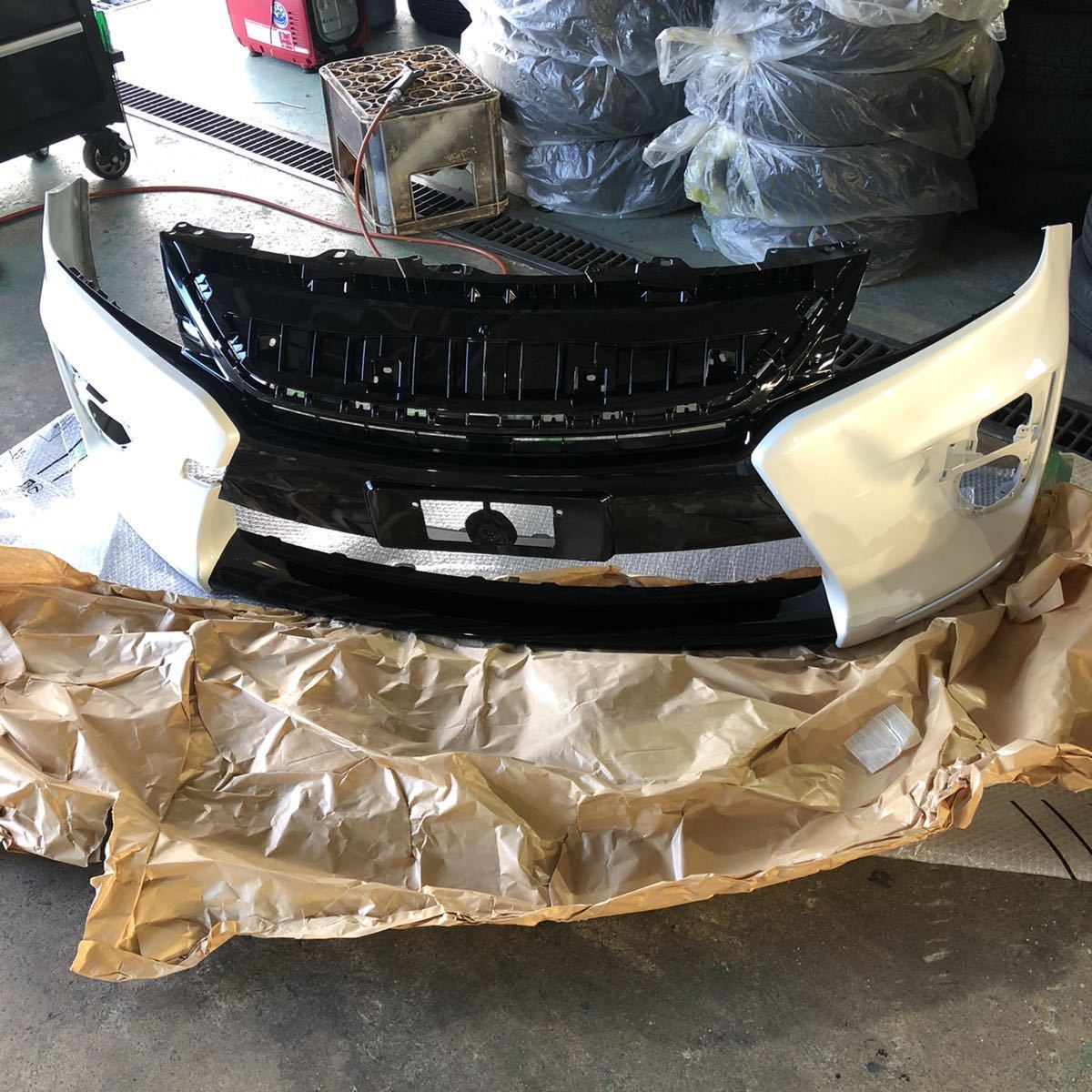 Yahoo!オークション - プリウス ZVW30 G'z フロントバンパー