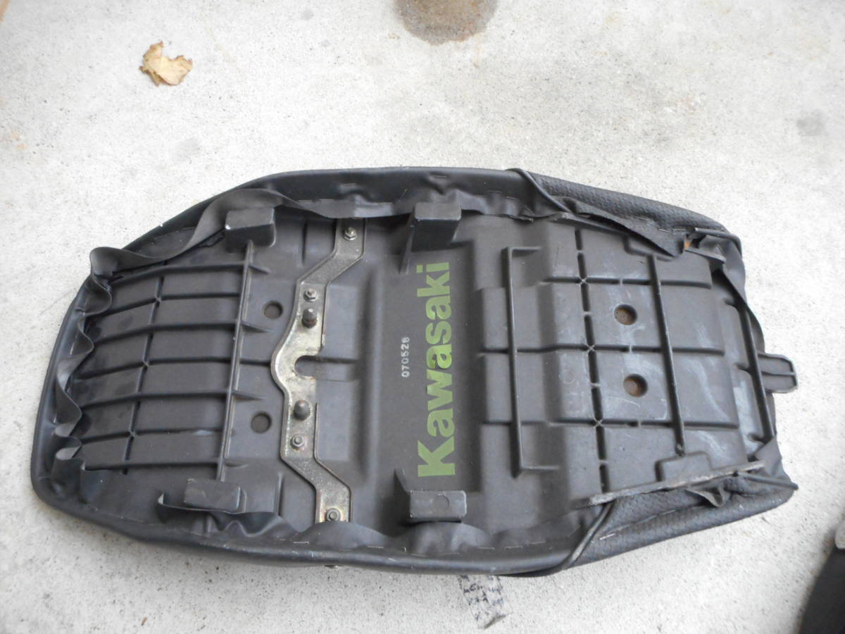 Yahoo!オークション - ZRX ZR400E シート 1123