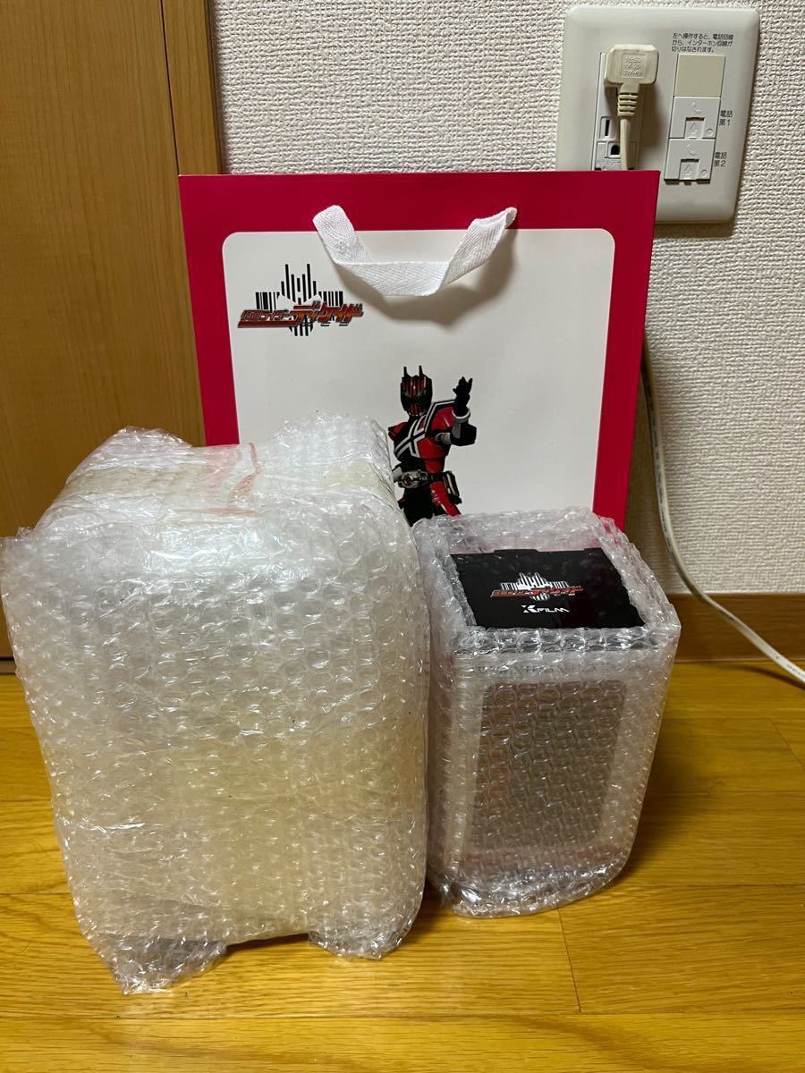 ラスト1点 「最激安」未開封 仮面ライダーディケイド 二眼レフ ラスト1点 「最激安」未開封 仮面ライダーディケイド 二眼レフ