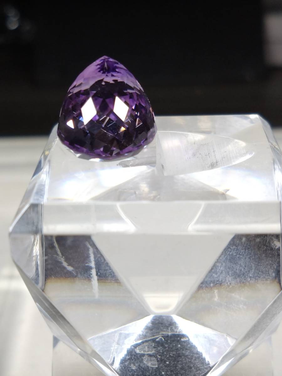 Yahoo!オークション - アメシスト 21CTカットルース 041104570301