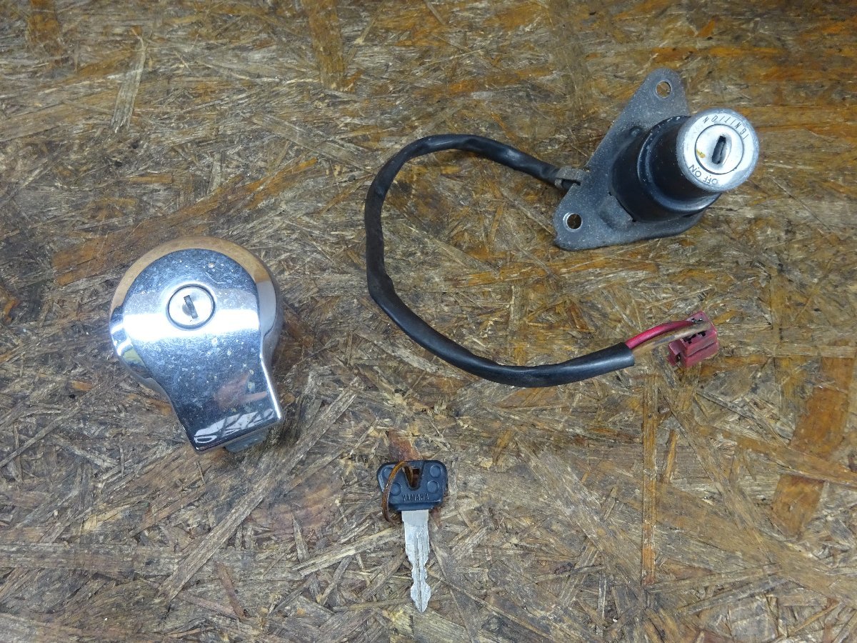 Yahoo!オークション - [Y85] ヤマハ ビラーゴ250 3DM-098 純正 キーセ...