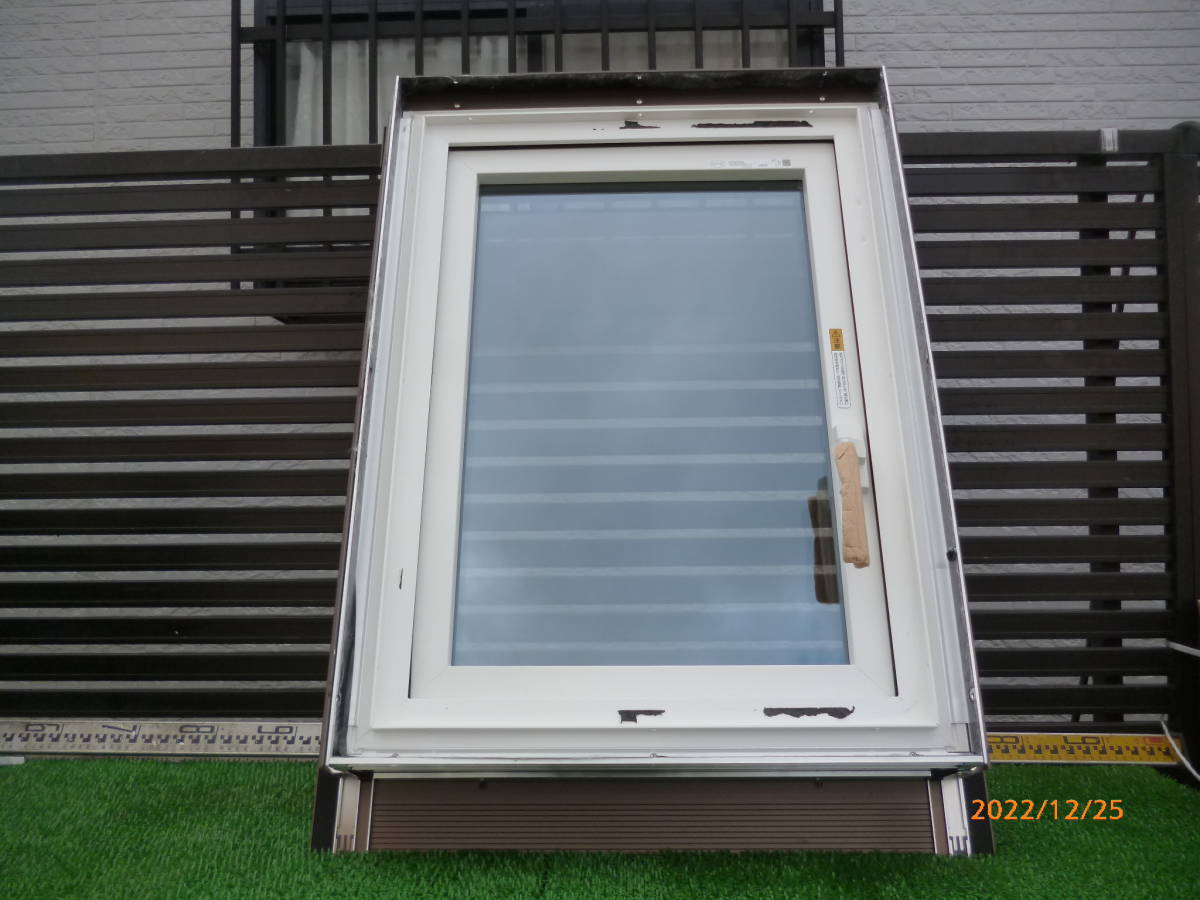 YKKAP YKK AP 縦すべり出し窓 縦辷り出し窓 APW APW330 ブラウン 茶白 ガレージ リフォーム DIY 防火戸 キャンセル物 キズ 有 約85×65(窓、サッシ)｜売買され ...