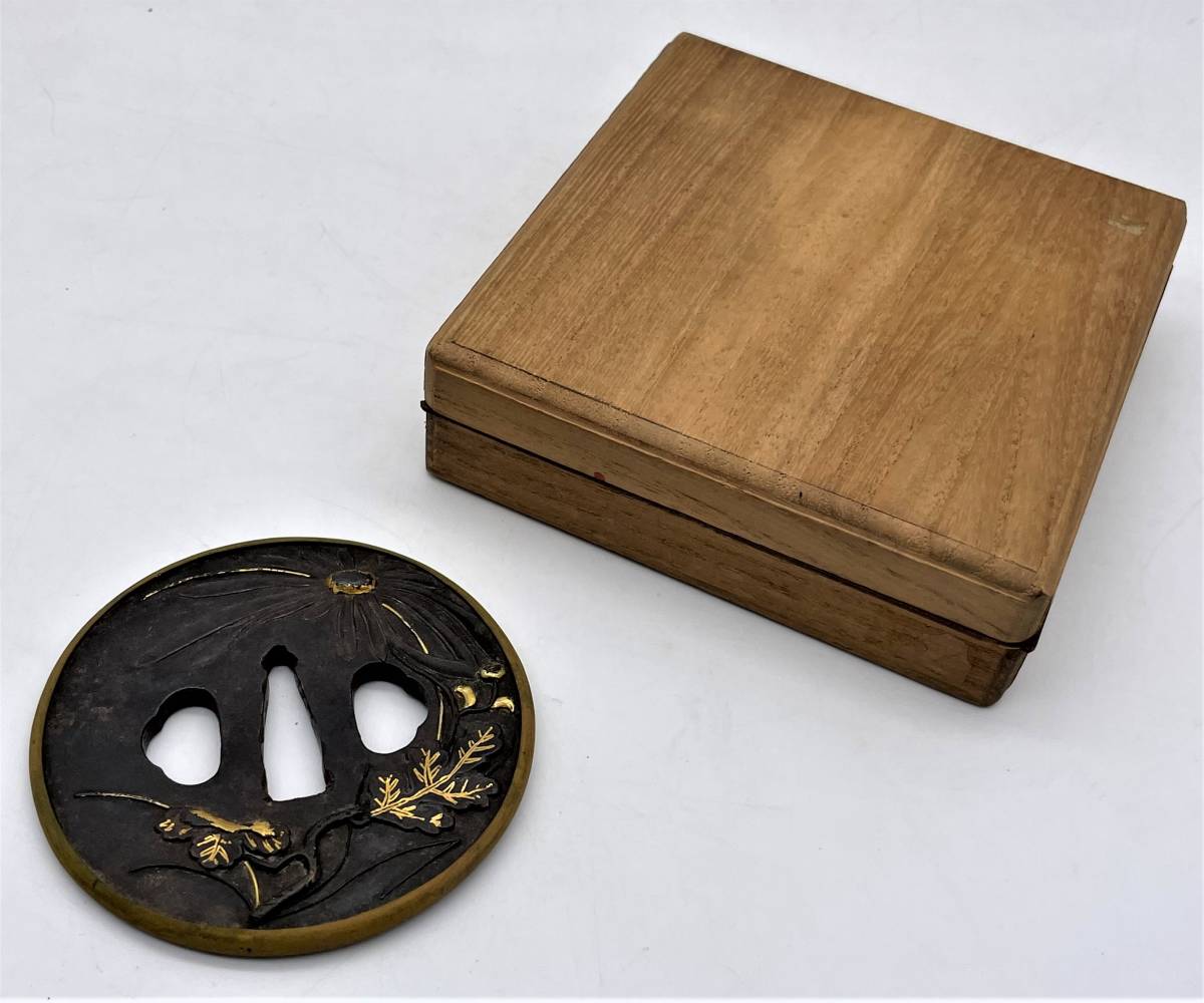 Yahoo!オークション - 雑貨【 鍔（つば）1個 】 156g 刀剣 刀装具 部...