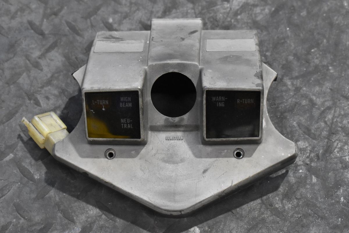 Yahoo!オークション - K373 当時物 純正 GPZ550F インジケーター 0045 ...