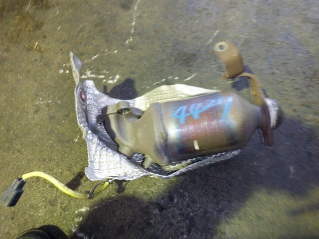 Yahoo!オークション - タント LA600S 触媒 ショクバイ 管理番号 4427