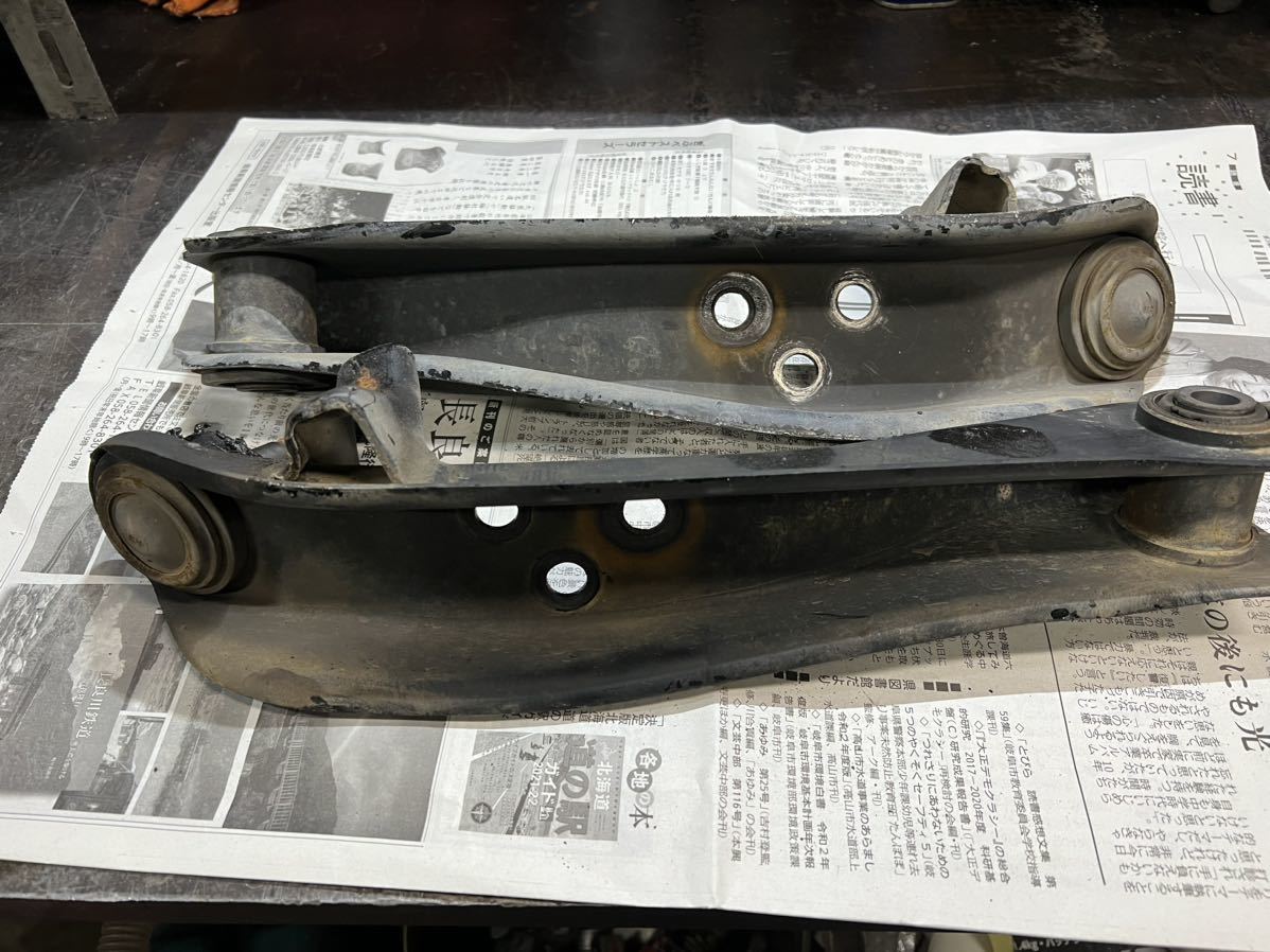 Yahoo!オークション - 日産純正 ローレルC34用 フロントロアアーム 左...