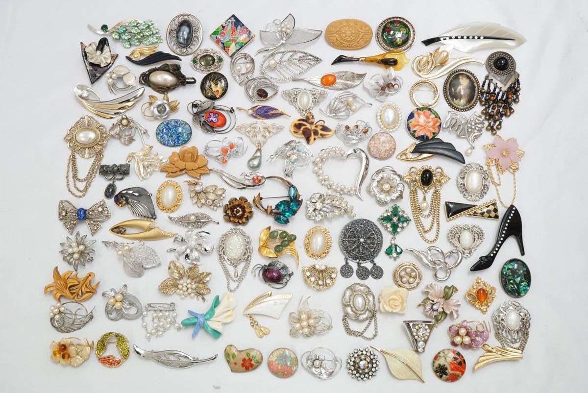 Yahoo!オークション - E226 ジャンク含む ヴィンテージ ブローチ 100点...