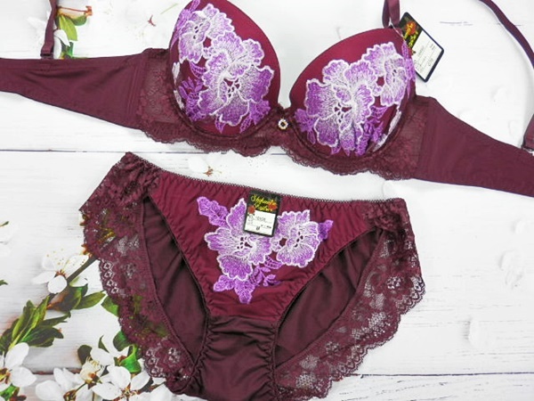 Yahoo!オークション - 105-C75/M ブラジャー＆ショーツ セット 新品