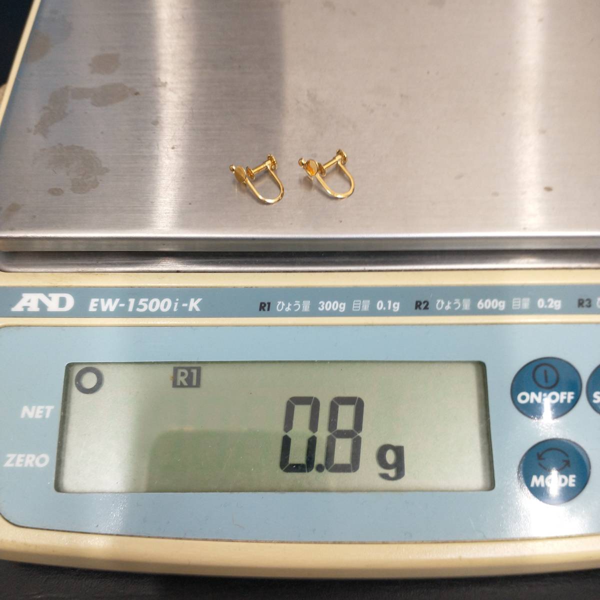 Yahoo!オークション - デザイン イヤリング K18 0.8g 金 イエロー ゴー...