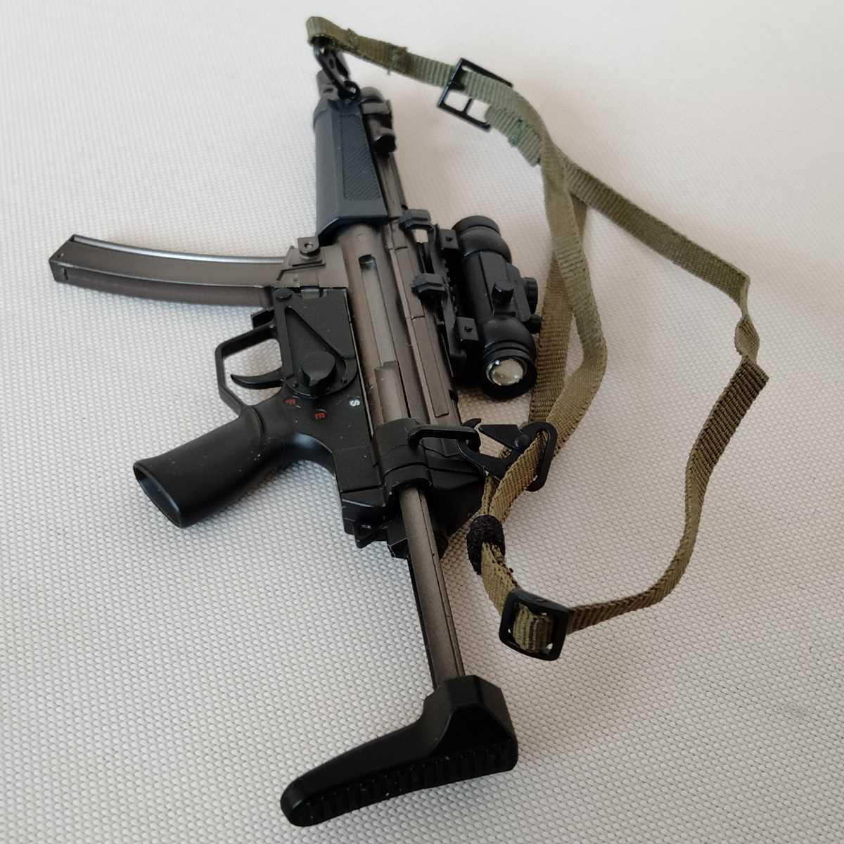 ほぼ未使用【MP5】サブマシンガン ダムトイズ 1/6 バイオ ほぼ未使用【MP5】サブマシンガン ダムトイズ 1/6 バイオ