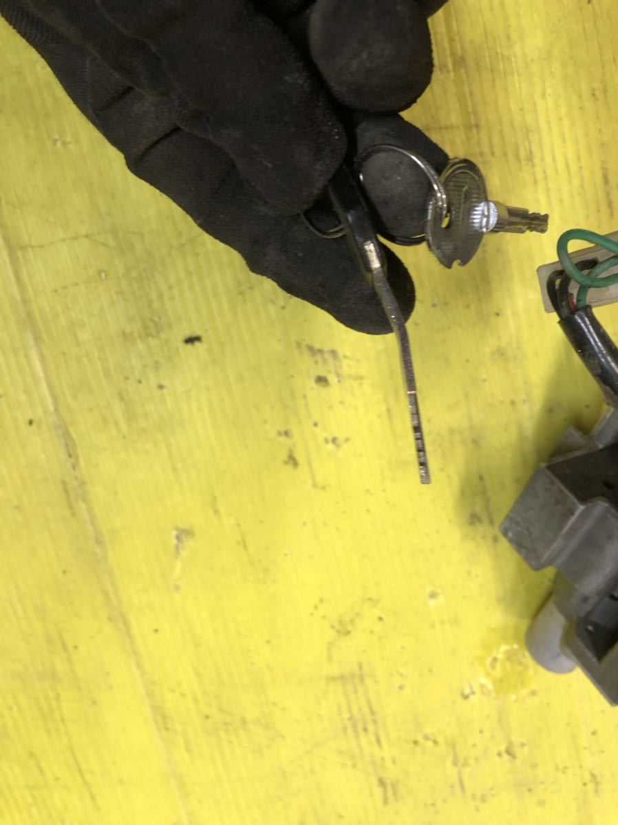 Yahoo!オークション - SYM DD50 キーシリンダー 鍵 メインキー