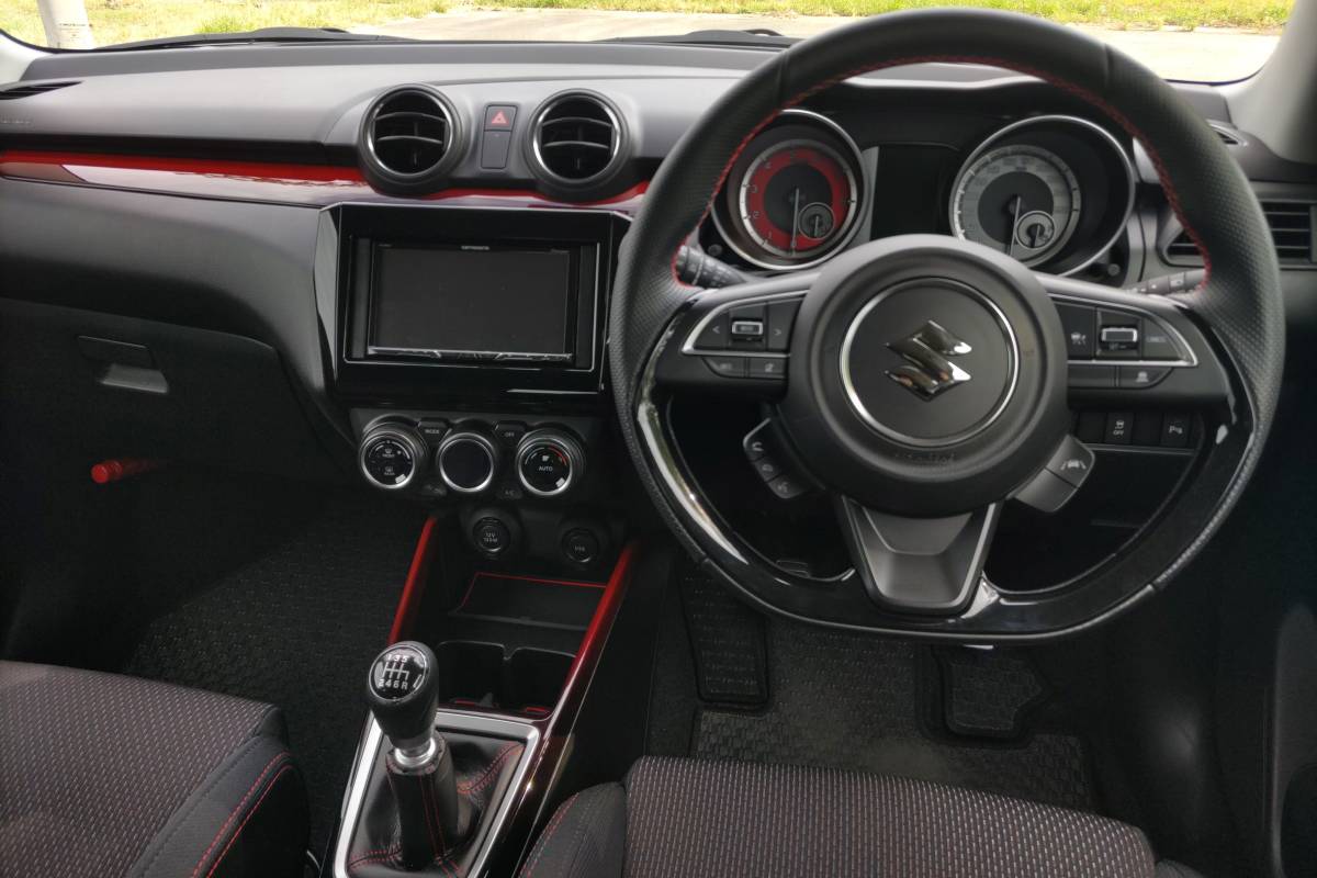 Yahoo!オークション - 個人出品 スズキ スイフトスポーツ ZC33S 2型 6M...