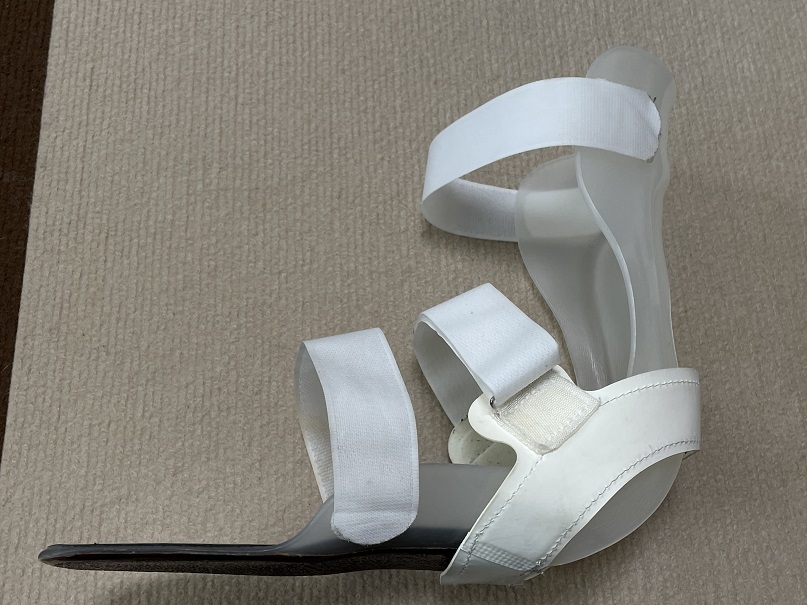 Yahoo!オークション - 下肢装具 右足用 オルトップAFO 短下肢装具 LH...