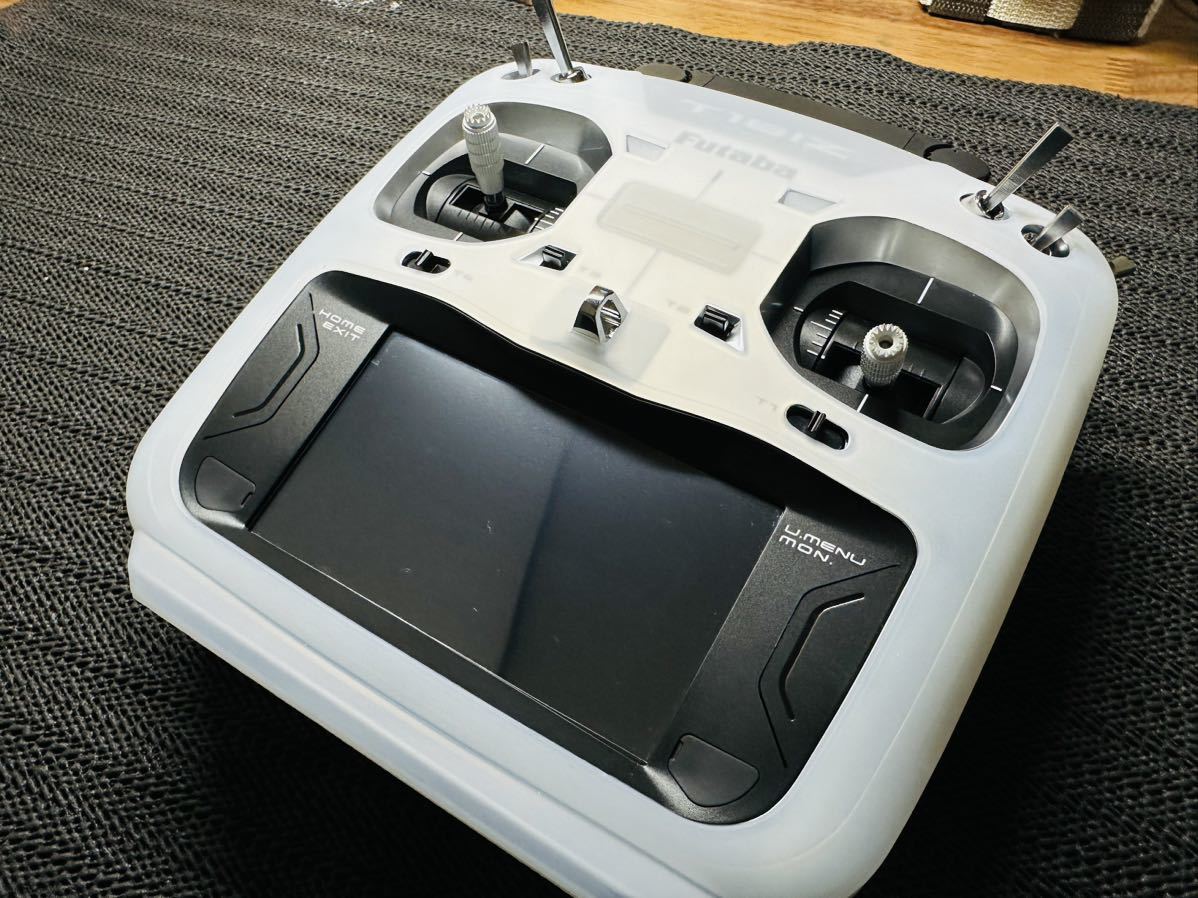 Yahoo!オークション - 【新同/保証有】Futaba 16iZ 送信機 R3008SB 2個...