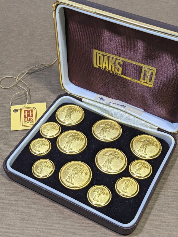 Yahoo!オークション - 12-110-60 DAKS ダックス ロンドン ボタンセット...