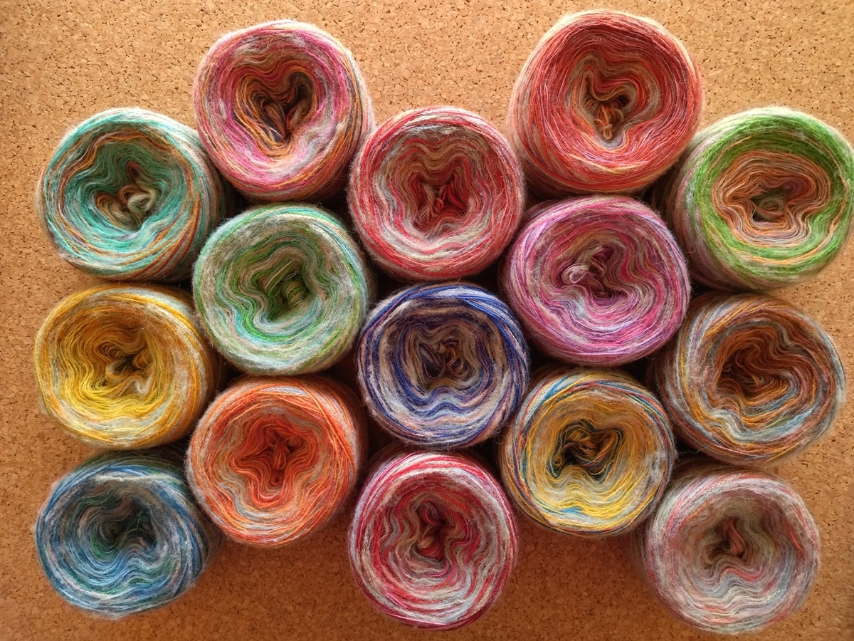 毛糸・Y6/ 15色 引き揃え Light 並太 Medium 501g 起毛 段染め Dull・Vivid Tone・ダル・ヴィヴィッド・トーン Multicolored・マルチカラー(中古 ...