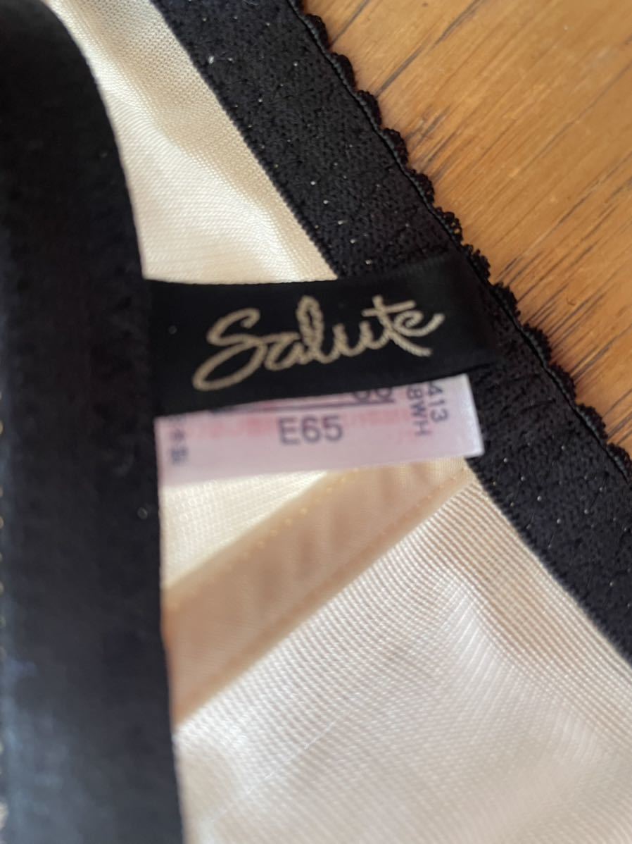 Yahoo!オークション - ワコール サルート E65