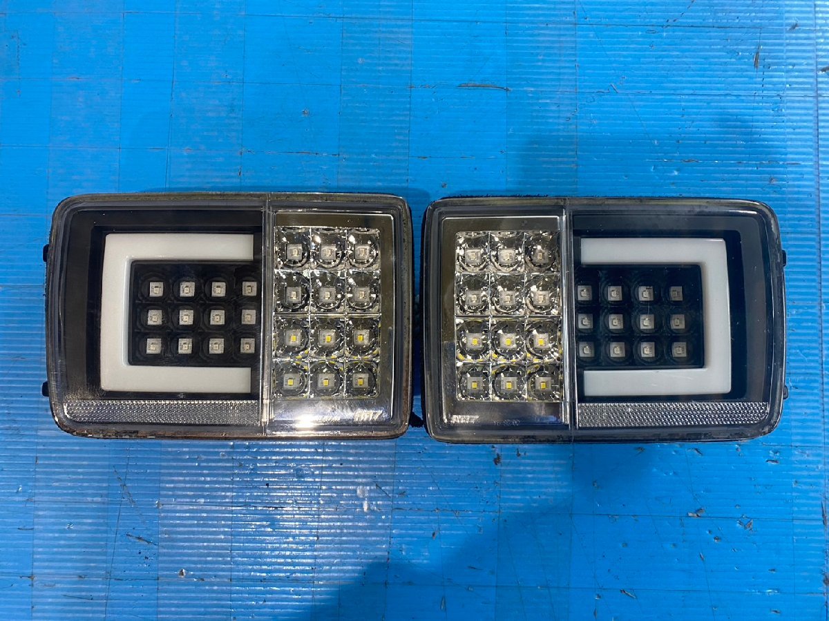 Yahoo!オークション - スズキ エブリV DA17V 左右 テールライト テール...