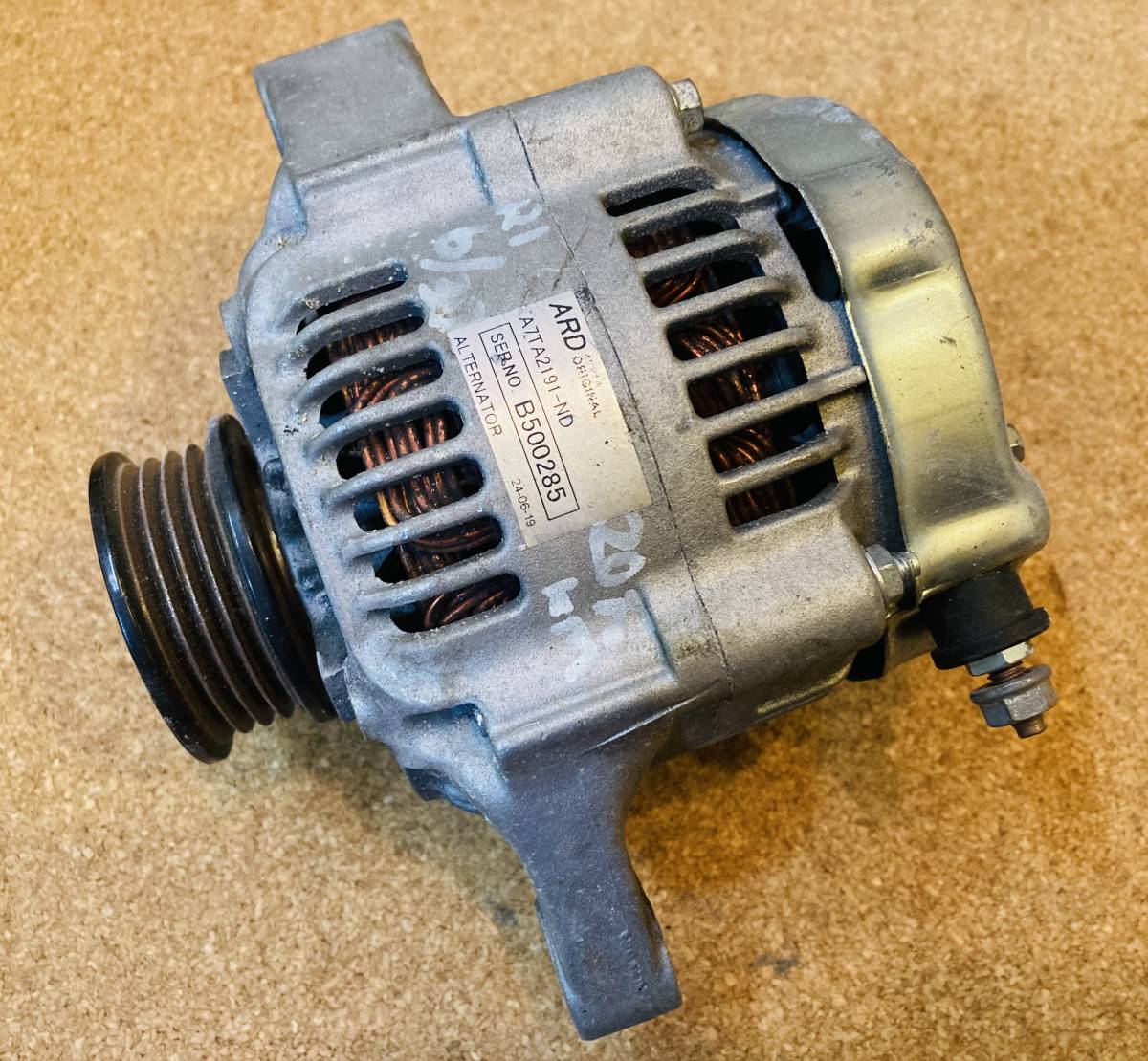 Yahoo!オークション - ジムニー JB23W 3型 ARDリビルトオルタネーター ...