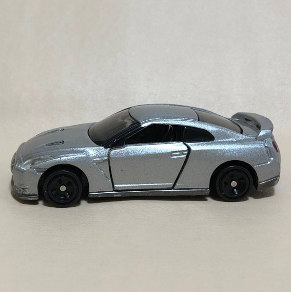 トミカ 日産 GT-R No.94 2009 ミニカー TOMICA 同梱可 NISSAN GT-R Msin_sn(乗用車)｜売買されたオークション情報、yahooの商品情報をアーカイブ公開 ...