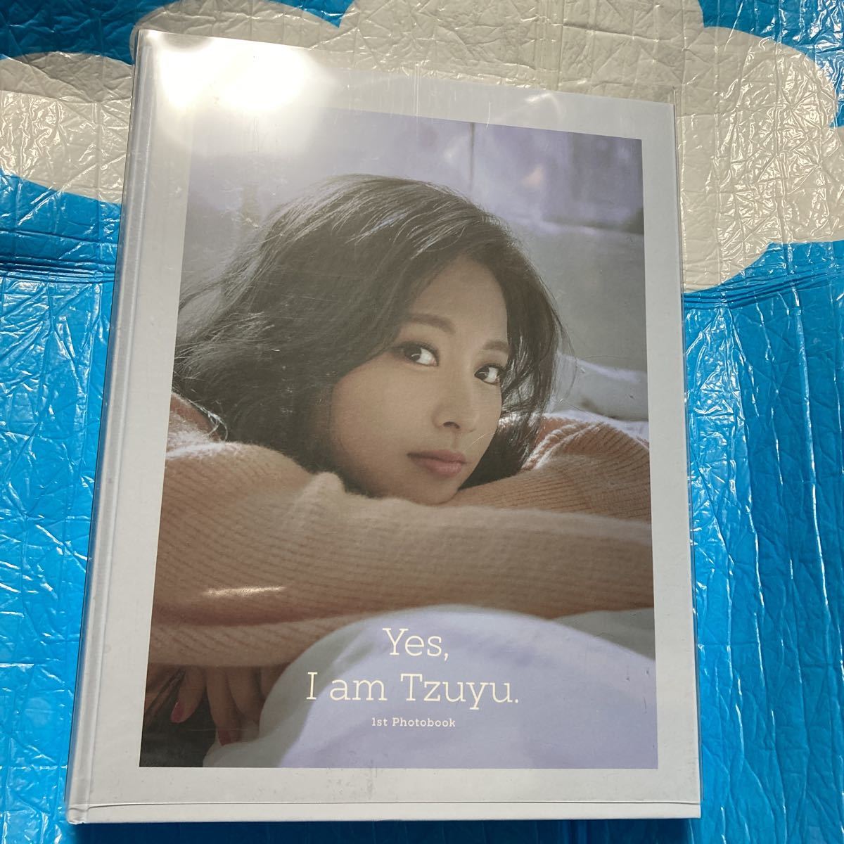 Yahoo!オークション - Yes I am Tzuyu./1ST PHOTOBOOK/Blue ver. TWICE...