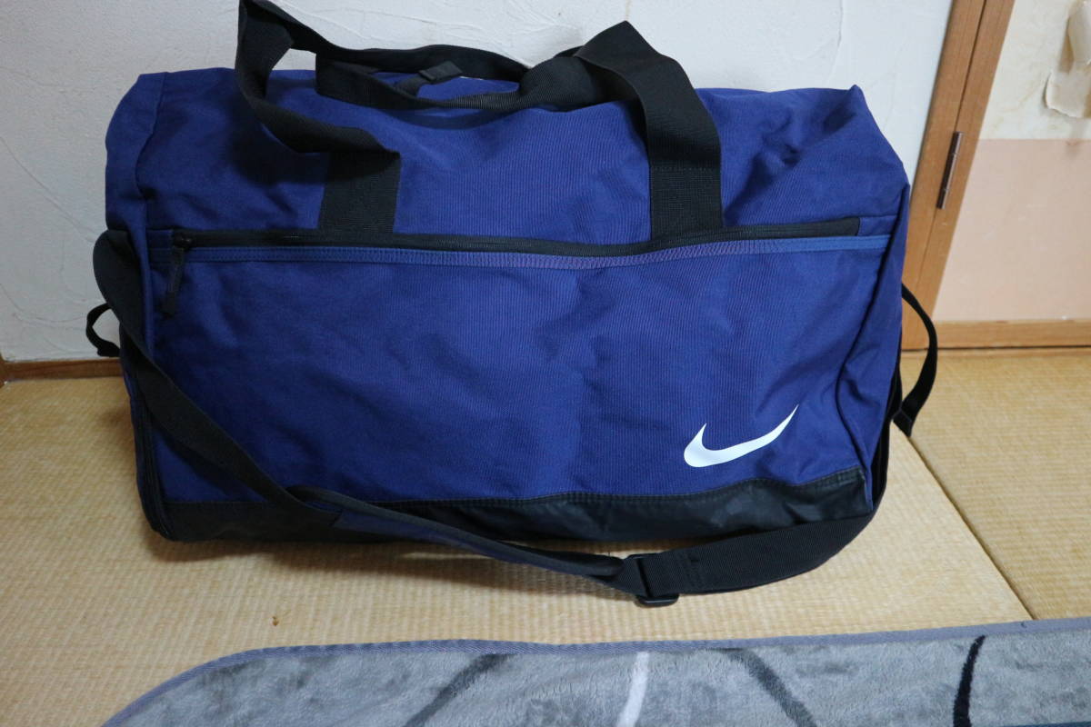 Yahoo!オークション - NIKEナイキ ダッフルバッグ40L 中古美品