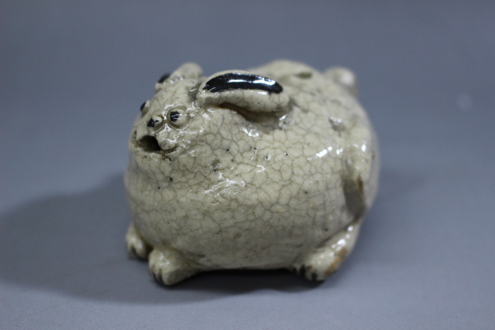 Yahoo!オークション - d729 技工名品 珍品 書道具 時代 美濃 織部 兎 ...