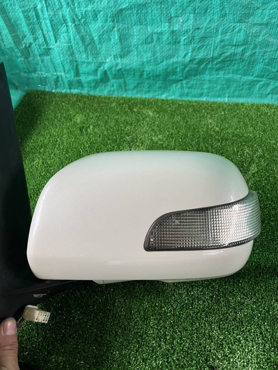 Yahoo!オークション - トヨタノアヴォクシーAZR60/AZR65右左ドアミラー...