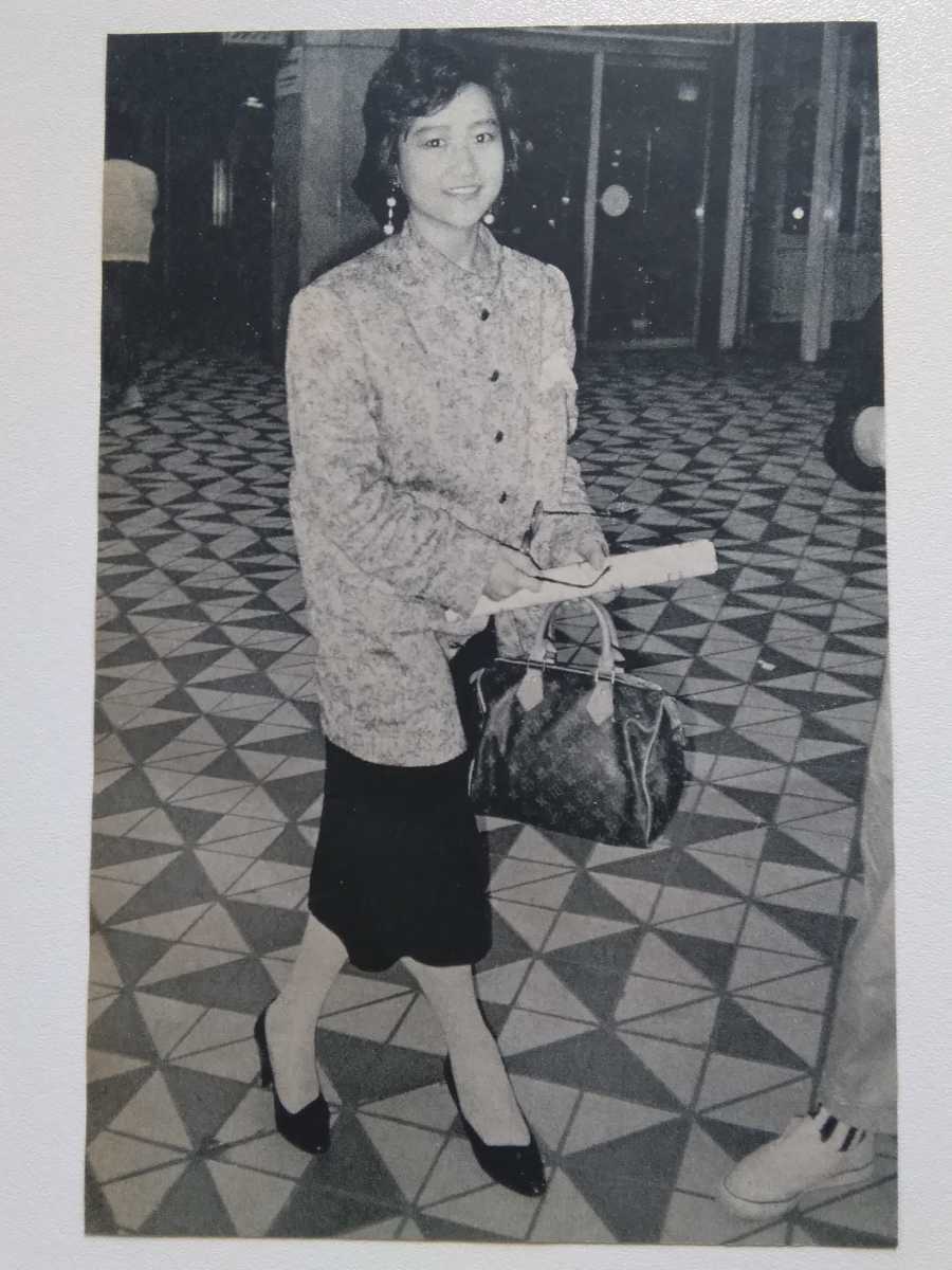 岡田有希子さん / 切り抜き色々 全て当時モノタレント|売買されたオークション情報、yahooの商品情報をアーカイブ公開 オークファン()