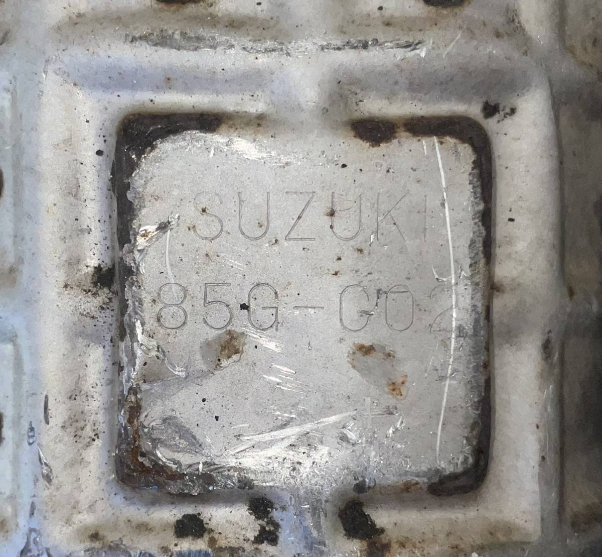 Yahoo!オークション - スズキ K6A 触媒 85G-C03 85G-C02 エキマニ キャ...