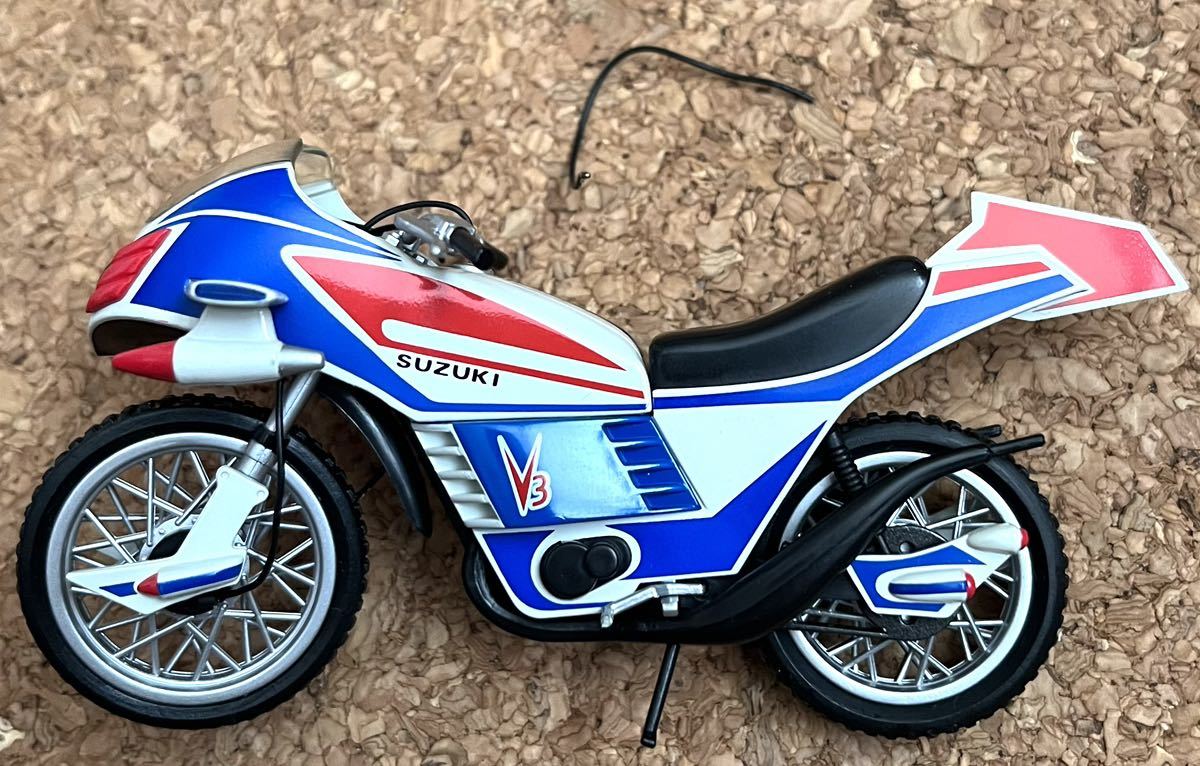 Yahoo!オークション - 仮面ライダーV3 HGシリーズ メタルメカコレクシ...