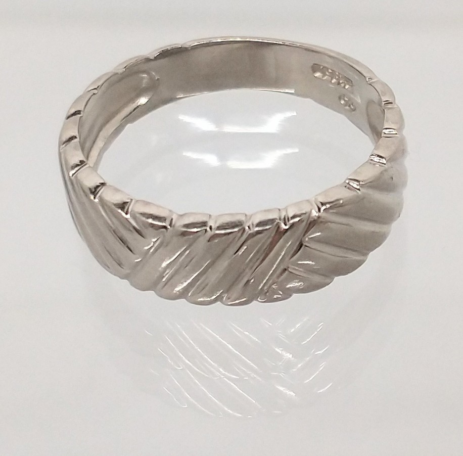 Yahoo!オークション - Pt850 11.5号 4.6g リング 指輪 プラチナ