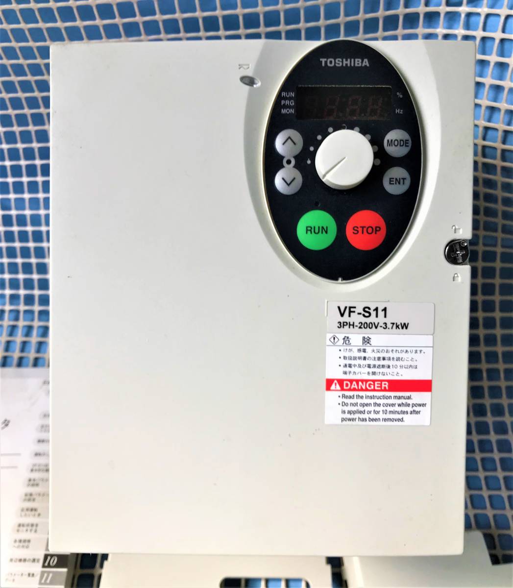 Yahoo!オークション - インバータ新古 東芝VF-S11・3HP-200V-3.7kW