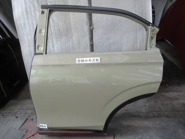 Yahoo!オークション - ヴェゼル 6BA-RV3 左リアドア／スライドドア 675...