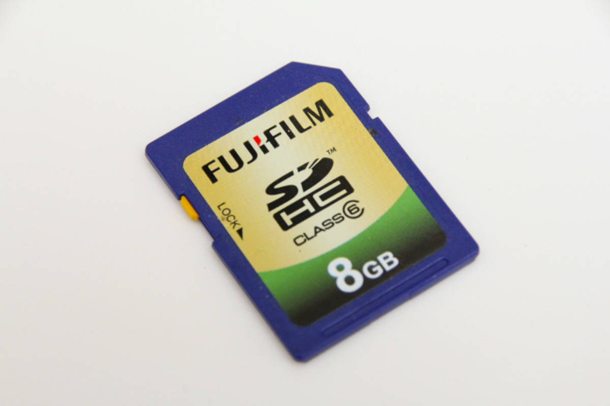 Yahoo!オークション - 8GB SDHCカード FUJIFILM